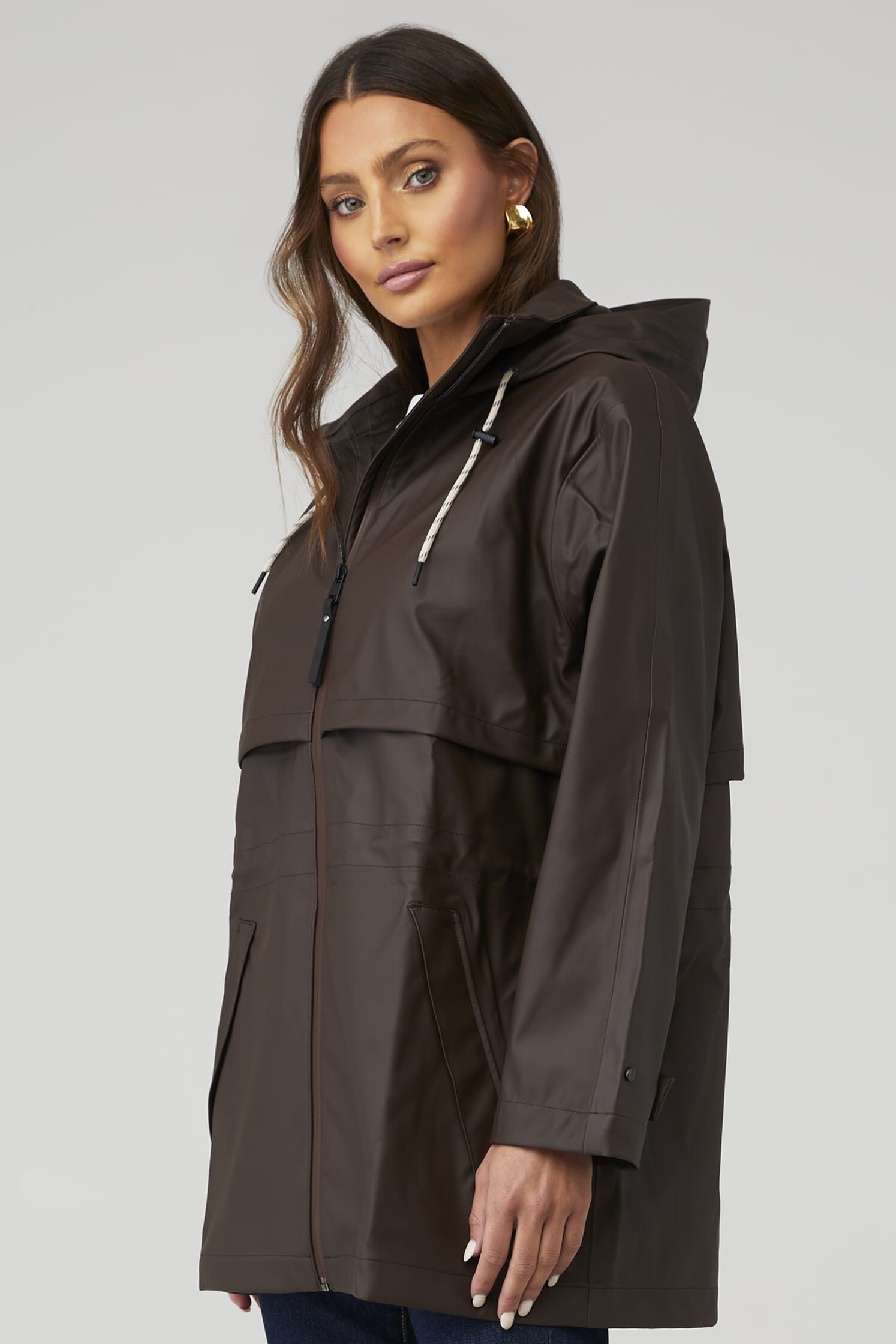 Varley | Alyssa Rain Jacket in Dark Truffle| FashionPass