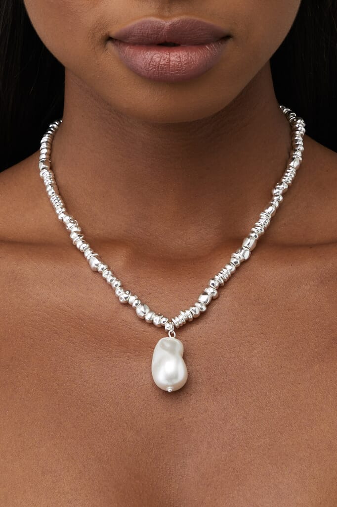 8 Other Reasons | X Fashionpass Crushed Pearl Necklace in Pearl ...