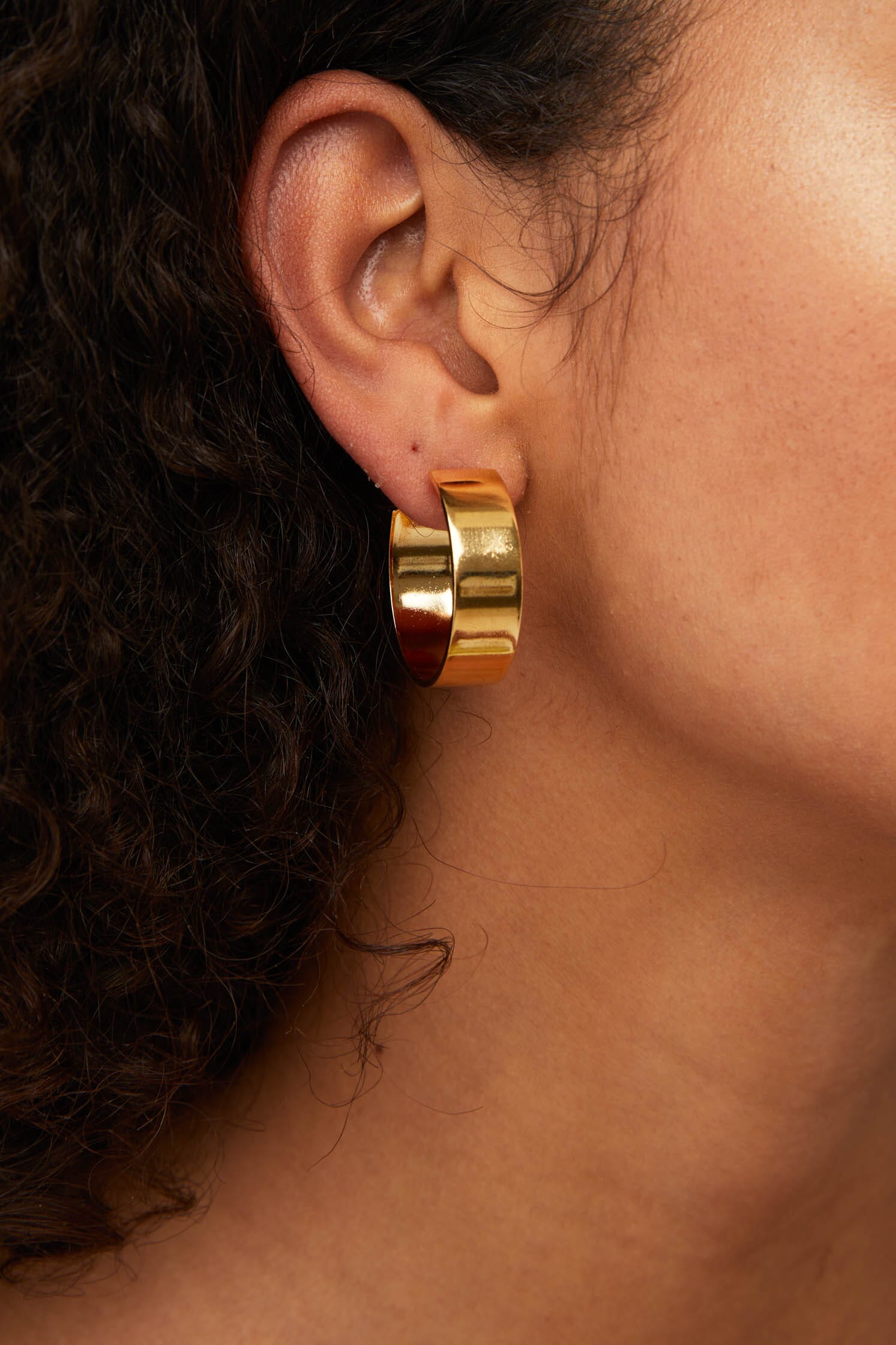 joolz by Martha Calvo | Iris Large Hoops in Gold| FashionPass