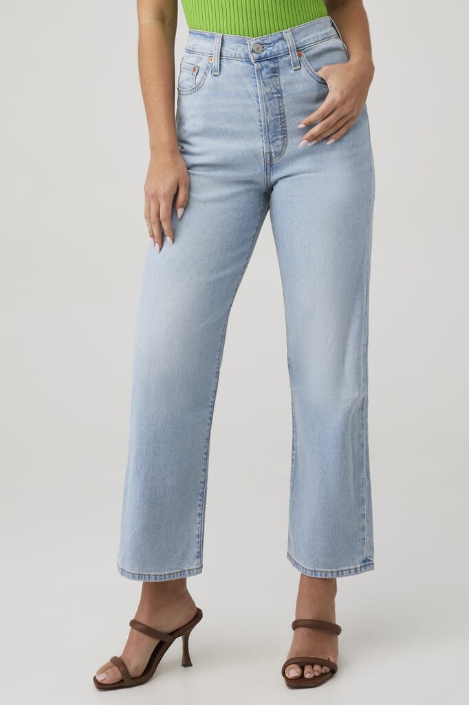 LEVI'S | Ribcage Straight Ankle in Cool Blue Popsicle| FashionPass
