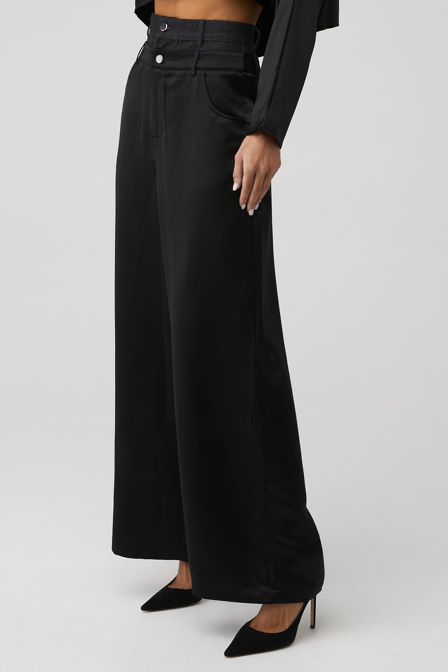 Nonchalant Label | Simon Pant in Black| FashionPass