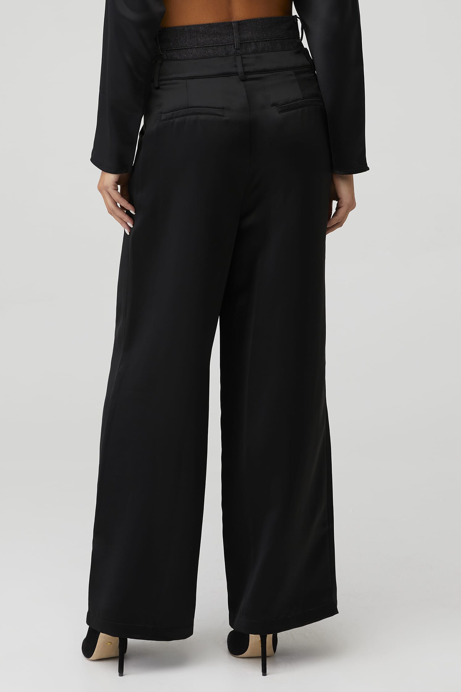 Nonchalant Label | Simon Pant in Black| FashionPass